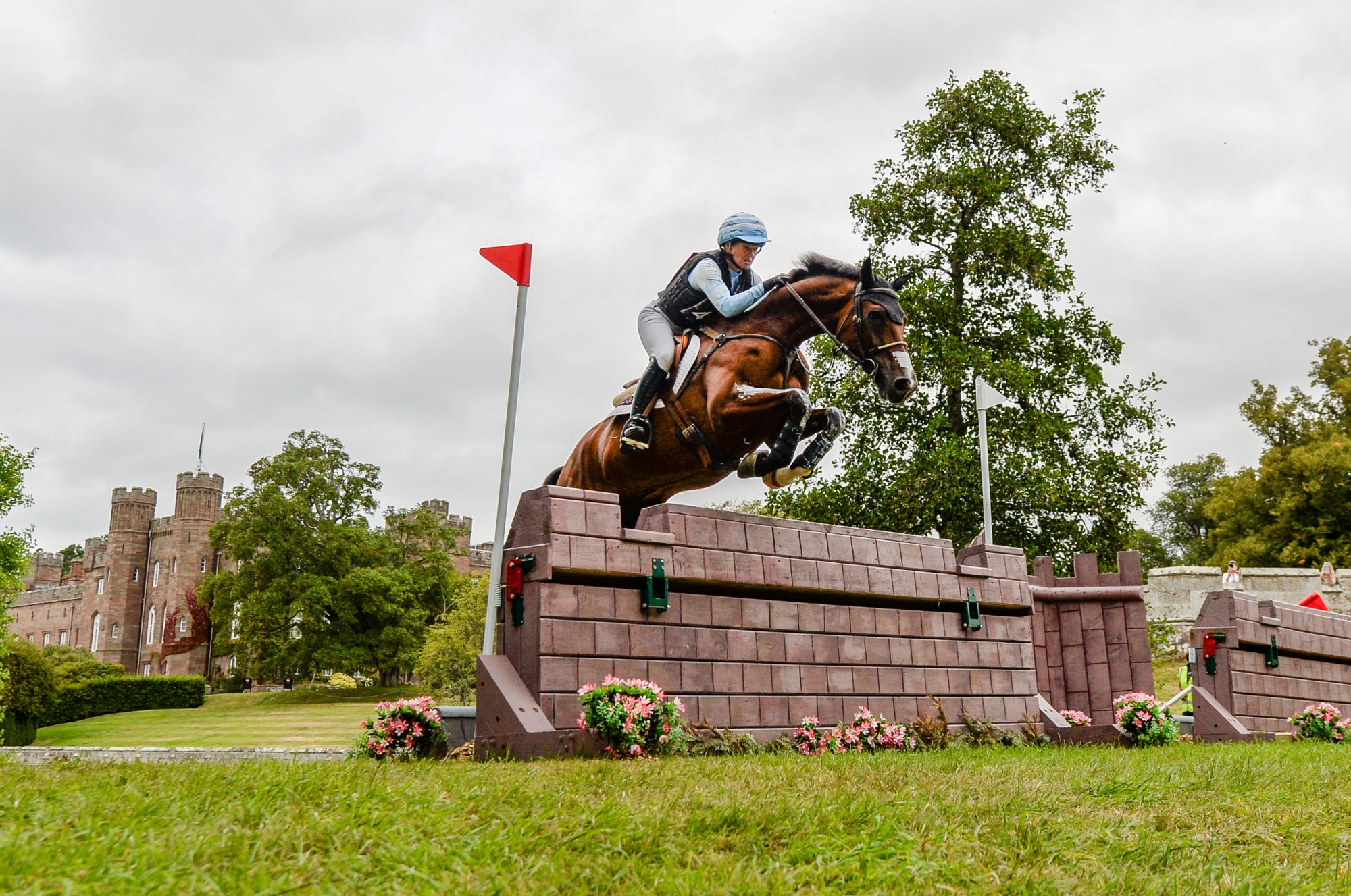 JONELLE PRICE DOES NEW ZEALAND PROUD AT SCONE PALACE INTERNATIONAL ...